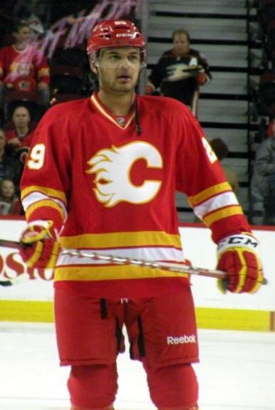 Akim Aliu Death Fact Check, Birthday & Age | Dead or Kicking