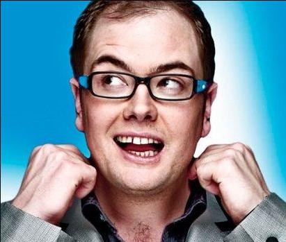 Alan Carr Death Fact Check, Birthday & Age | Dead or Kicking