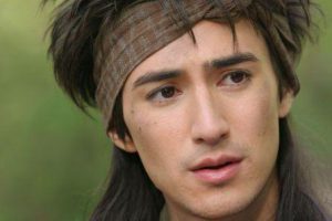 Alex Wyndham Death Fact Check, Birthday & Age | Dead or Kicking