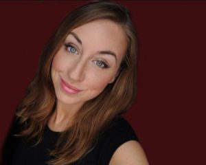 Alexandra Bussell Death Fact Check, Birthday & Age | Dead or Kicking