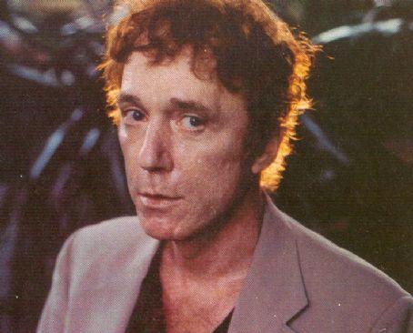 Alexis Kanner Death Fact Check, Birthday & Date of Death