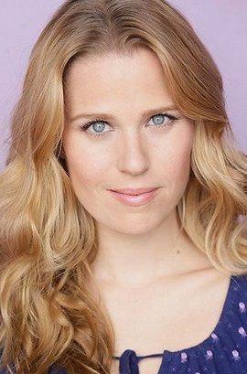 Ali Bayless Death Fact Check, Birthday & Age | Dead or Kicking