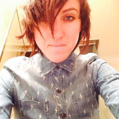 Alicia Cargile Death Fact Check, Birthday & Age | Dead or Kicking