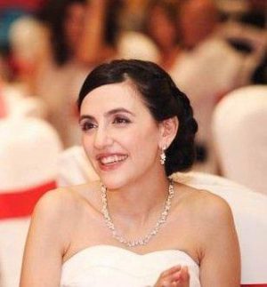 Anais Martane Death Fact Check, Birthday & Age | Dead or Kicking