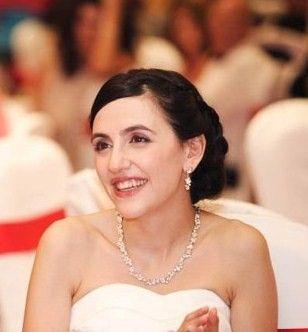 Anais Martane Death Fact Check, Birthday & Age | Dead or Kicking