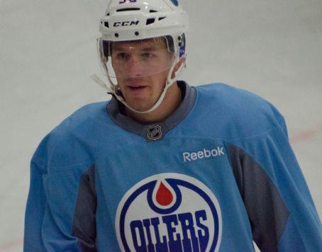 Andrew Miller Death Fact Check, Birthday & Age | Dead or Kicking