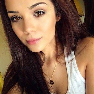 Ángela Moreno Death Fact Check, Birthday & Age | Dead or Kicking