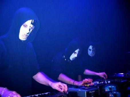 Angerfist Death Fact Check, Birthday & Age | Dead or Kicking