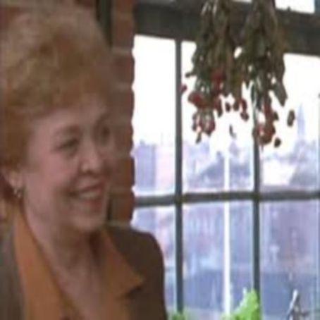 Ann Howard Death Fact Check, Birthday & Age | Dead or Kicking