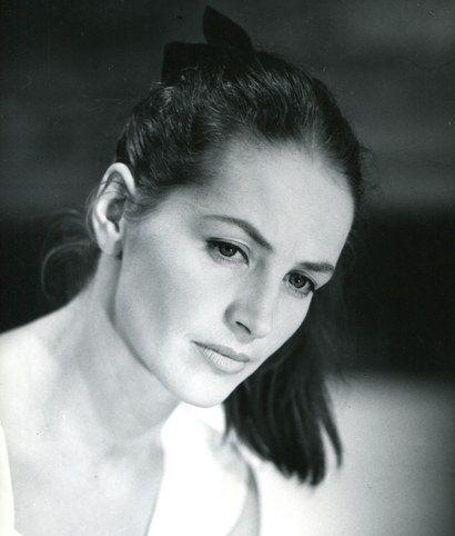 Anna Milewska Death Fact Check, Birthday & Age | Dead or Kicking