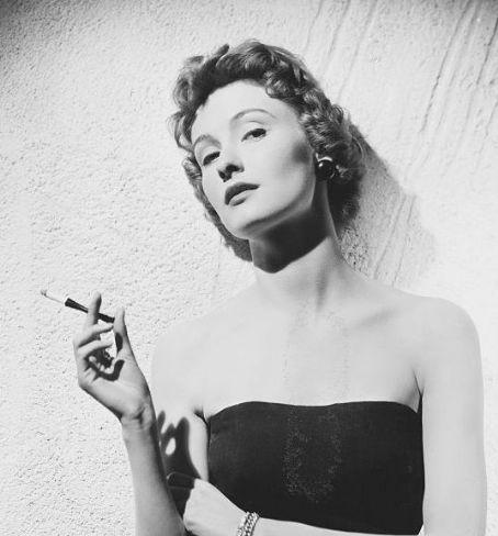 Anne Paige Death Fact Check, Birthday & Age | Dead or Kicking