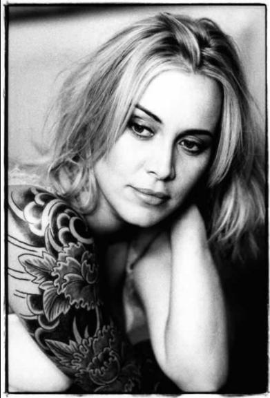 Anouk Death Fact Check, Birthday & Age | Dead or Kicking