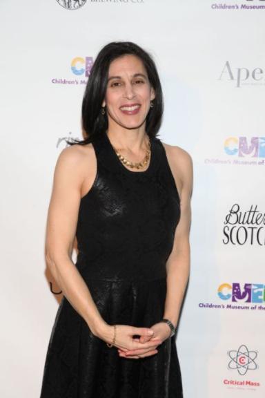 Beatrice Alda Death Fact Check, Birthday & Age | Dead or Kicking