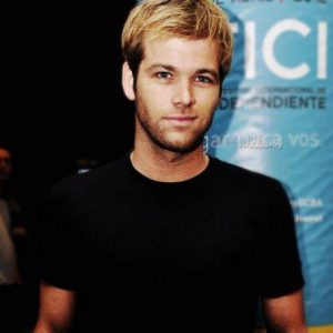 Benjamín Amadeo Death Fact Check, Birthday & Age | Dead or Kicking