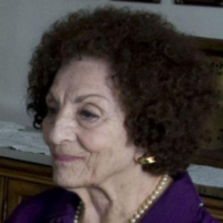 Bess Meisler Death Fact Check, Birthday & Age | Dead or Kicking