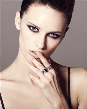 Beth Edwards Death Fact Check, Birthday & Age | Dead or Kicking