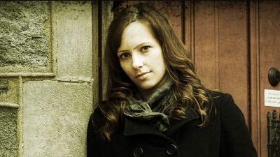 Beth Ezzo Death Fact Check, Birthday & Age | Dead or Kicking