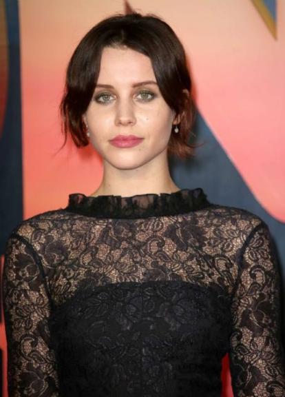 Billie JD Porter Death Fact Check, Birthday & Age | Dead or Kicking