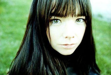 Björk Death Fact Check, Birthday & Age | Dead or Kicking