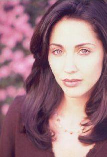 Bobbie Phillips Death Fact Check, Birthday & Age | Dead or Kicking