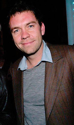 Brendan Cowell Death Fact Check, Birthday & Age | Dead or Kicking