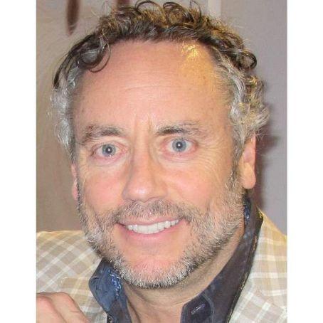 Brett Wilson Death Fact Check, Birthday & Age | Dead or Kicking