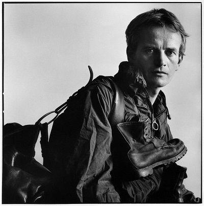 Bruce Chatwin Death Fact Check, Birthday & Date of Death