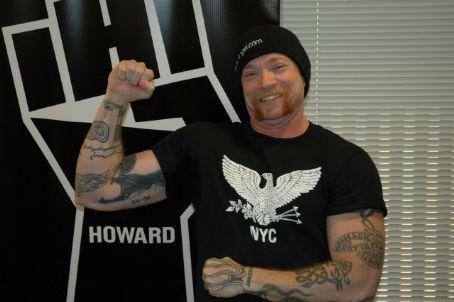 Buck Angel Death Fact Check, Birthday & Age | Dead or Kicking