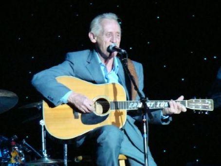 Cal Smith Death Fact Check, Birthday & Date of Death | Dead or Kicking