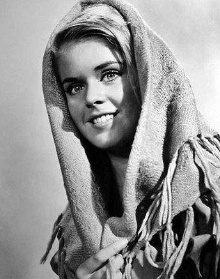 Candy Moore Death Fact Check, Birthday & Age | Dead or Kicking