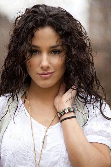 Cansu Tosun Death Fact Check, Birthday & Age | Dead or Kicking