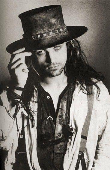 Carl McCoy Death Fact Check, Birthday & Age | Dead or Kicking