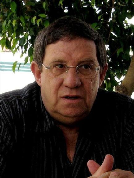 Carmi Gillon Death Fact Check, Birthday & Age | Dead or Kicking