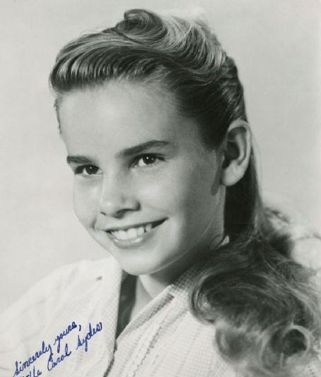 Carol Sydes Death Fact Check, Birthday & Age | Dead or Kicking