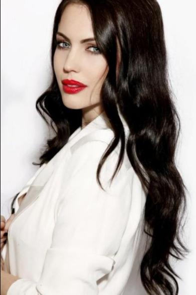 Charlotte Becket Death Fact Check, Birthday & Age | Dead or Kicking