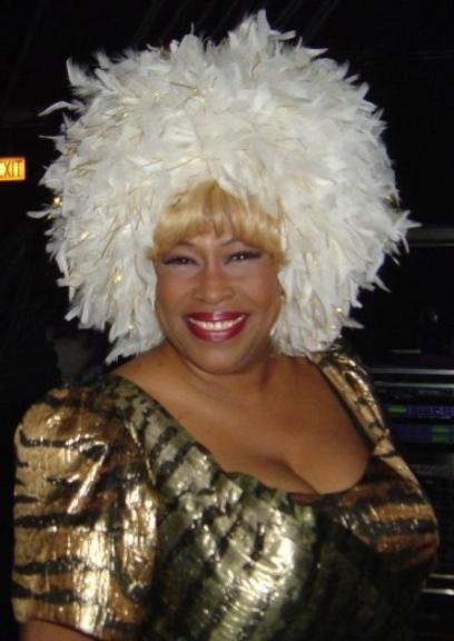 Charlotte Crossley Death Fact Check, Birthday & Age | Dead or Kicking