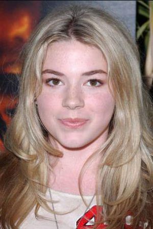 Chea Courtney Death Fact Check, Birthday & Age | Dead or Kicking