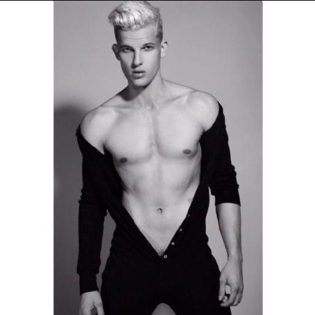 Chris Hernandez Death Fact Check, Birthday & Age | Dead or Kicking