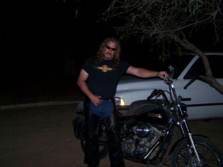 Chris Swinney Death Fact Check, Birthday & Age | Dead or Kicking