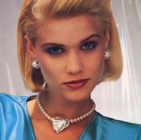 Christine Bolster Death Fact Check, Birthday & Age | Dead or Kicking