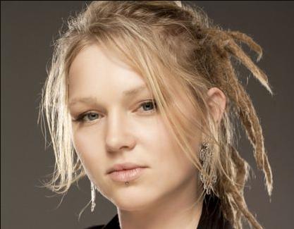 Crystal Bowersox Death Fact Check, Birthday & Age | Dead or Kicking
