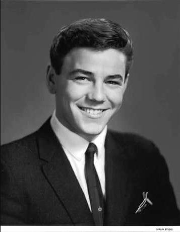 Daniel Truhitte Death Fact Check, Birthday & Age | Dead or Kicking