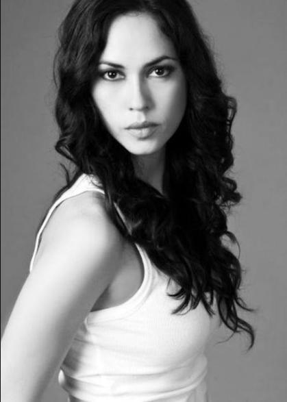 Débora Monteiro Death Fact Check, Birthday & Age | Dead or Kicking