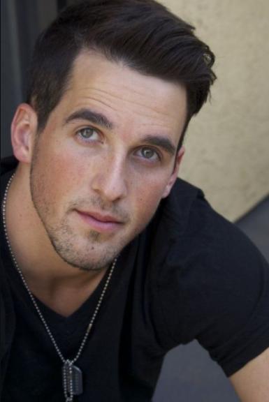 Derek Michaels Death Fact Check, Birthday & Age | Dead or Kicking