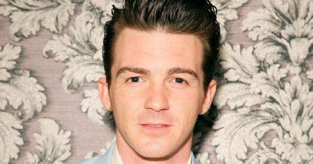 Drake Bell Death Fact Check, Birthday & Age | Dead or Kicking