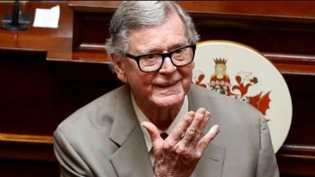 Earl Hamner Jr. Death Fact Check, Birthday & Date of Death