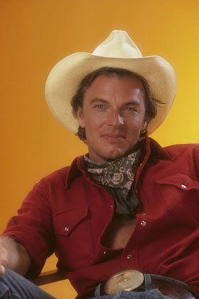 Edward Albert Death Fact Check, Birthday & Date of Death