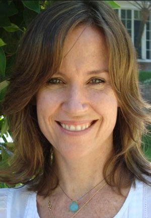 Elizabeth Connors Death Fact Check, Birthday & Age | Dead or Kicking