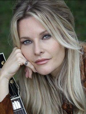 Elizabeth Cook Death Fact Check, Birthday & Age | Dead or Kicking