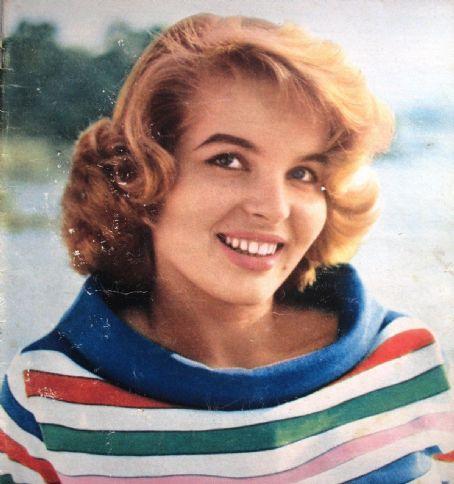 Elyane Pade Death Fact Check, Birthday & Age | Dead or Kicking